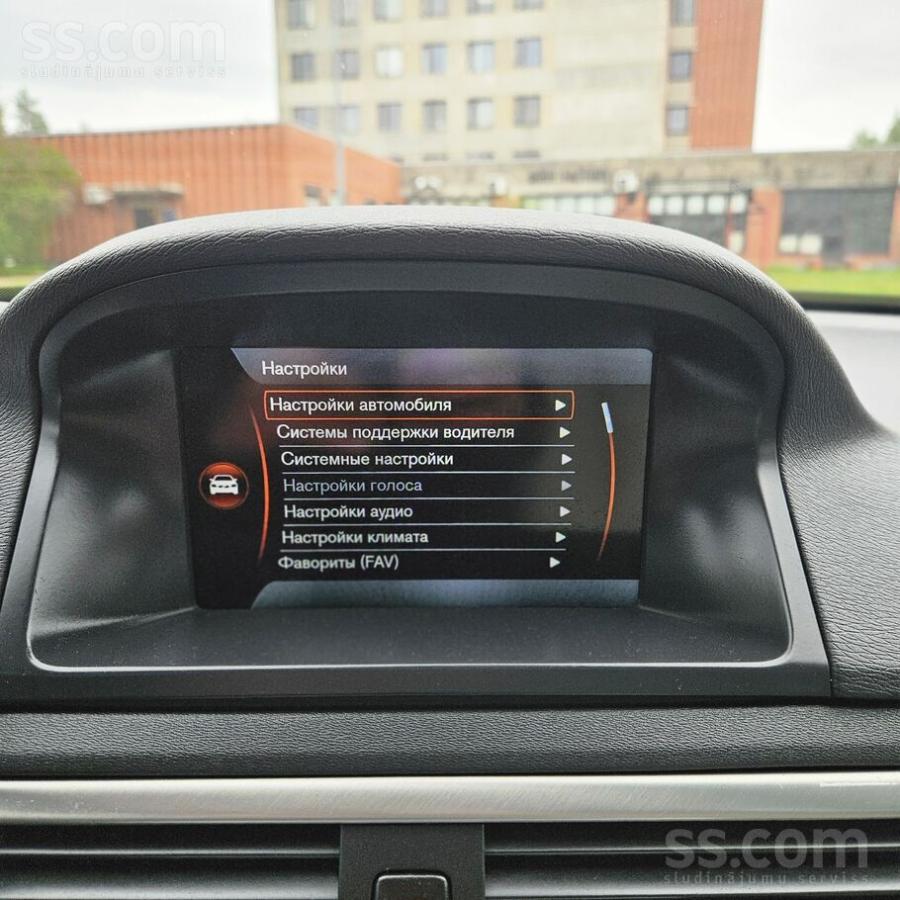 Black Volvo V70 2012 in Riga, with an engine capacity of 2.00 L and mileage of 347 thousand km for 7880 €, photo 7 on AUTOMOTO.COM.LV