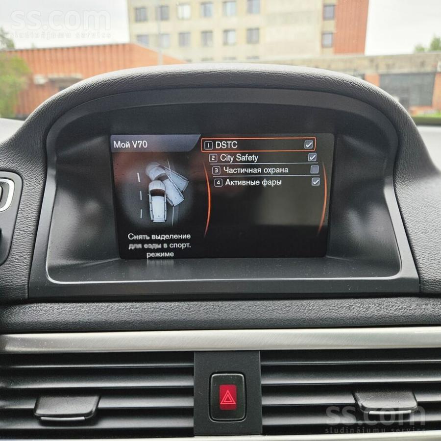Black Volvo V70 2012 in Riga, with an engine capacity of 2.00 L and mileage of 347 thousand km for 7880 €, photo 8 on AUTOMOTO.COM.LV