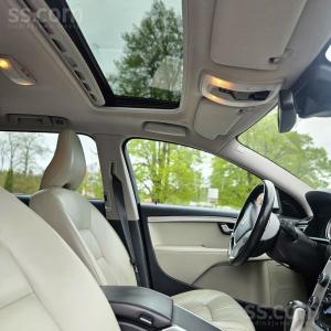 Black Volvo V70 2012 in Riga, with an engine capacity of 2.00 L and mileage of 347 thousand km for 7880 €, photo 12 on AUTOMOTO.COM.LV