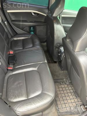 Melns Volvo V70 2012 Rīga, ar dzinēja tilpumu 2.00 L un nobraukumu 353 tūkst. km par 6800 €, foto 13 vietnē AUTOMOTO.COM.LV