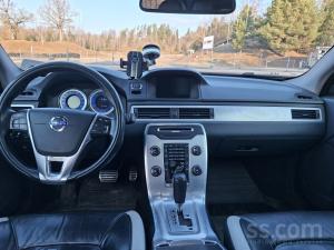 Melns Volvo V70 2012 Madona, ar dzinēja tilpumu 2.40 L un nobraukumu 371 tūkst. km par 6650 €, foto 11 vietnē AUTOMOTO.COM.LV