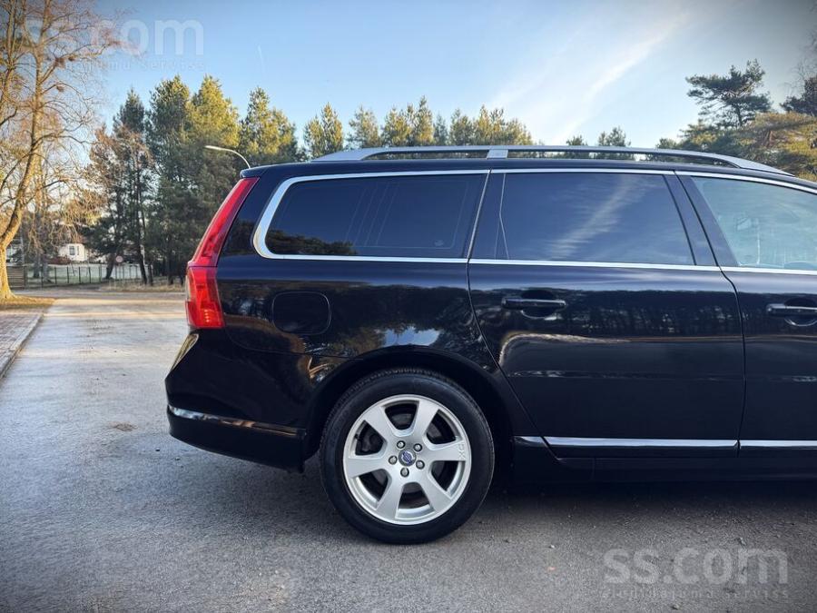 Melns Volvo V70 2012 Jūrmala, ar dzinēja tilpumu 2.00 L un nobraukumu 0 tūkst. km par 4500 €, foto 11 vietnē AUTOMOTO.COM.LV