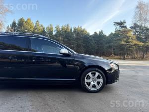 Melns Volvo V70 2012 Jūrmala, ar dzinēja tilpumu 2.00 L un nobraukumu 0 tūkst. km par 4500 €, foto 12 vietnē AUTOMOTO.COM.LV