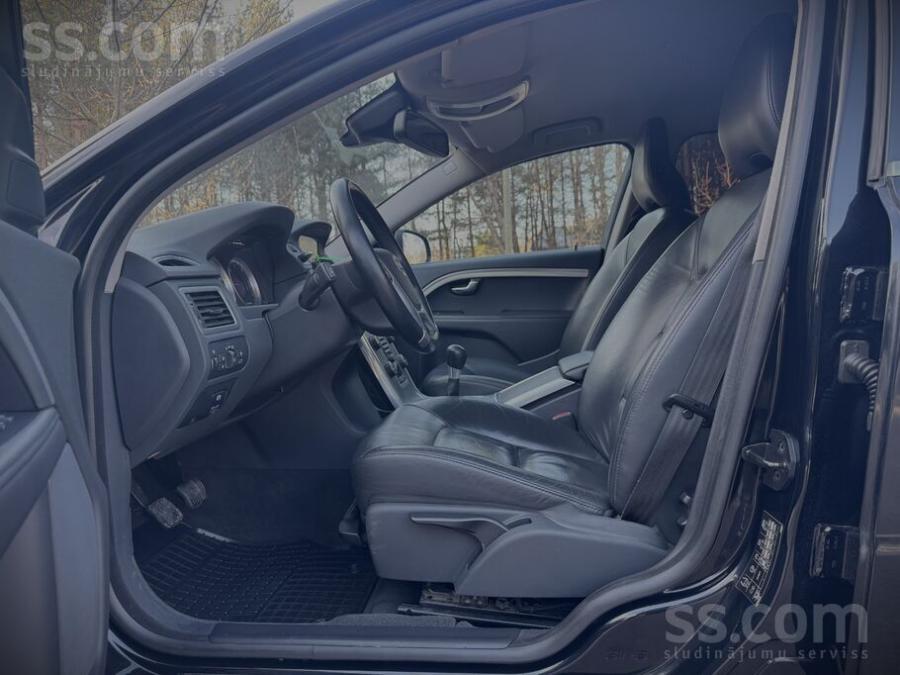Melns Volvo V70 2012 Jūrmala, ar dzinēja tilpumu 2.00 L un nobraukumu 0 tūkst. km par 4500 €, foto 15 vietnē AUTOMOTO.COM.LV