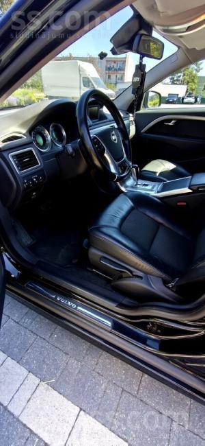 Melns Volvo V70 2012 Rīga, ar dzinēja tilpumu 2.00 L un nobraukumu 383 tūkst. km par 5850 €, foto 3 vietnē AUTOMOTO.COM.LV