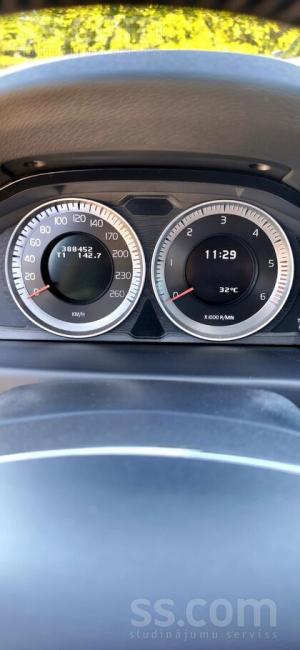 Melns Volvo V70 2012 Rīga, ar dzinēja tilpumu 2.00 L un nobraukumu 383 tūkst. km par 5850 €, foto 7 vietnē AUTOMOTO.COM.LV