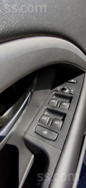 Melns Volvo V70 2012 Rīga, ar dzinēja tilpumu 2.00 L un nobraukumu 383 tūkst. km par 5850 €, foto 8 vietnē AUTOMOTO.COM.LV