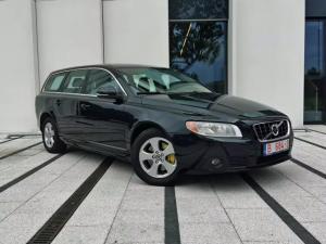 Black Volvo V70 2012 in Riga, with an engine capacity of 2.40 L and mileage of 230 thousand km for 7690 €, photo 4 on AUTOMOTO.COM.LV