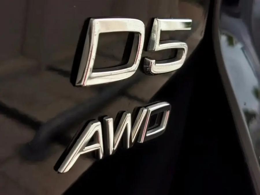 Black Volvo V70 2012 in Riga, with an engine capacity of 2.40 L and mileage of 230 thousand km for 7690 €, photo 21 on AUTOMOTO.COM.LV