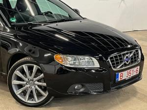 Black Volvo V70 2012 in Jurmala, with an engine capacity of 2.00 L and mileage of 418 thousand km for 6850 €, photo 4 on AUTOMOTO.COM.LV