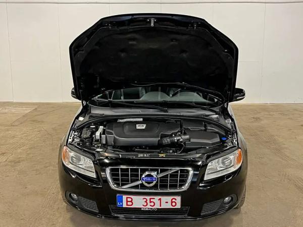 Melns Volvo V70 2012 Jūrmala, ar dzinēja tilpumu 2.00 L un nobraukumu 418 tūkst. km par 6850 €, foto 5 vietnē AUTOMOTO.COM.LV