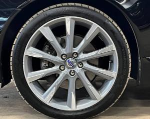 Black Volvo V70 2012 in Jurmala, with an engine capacity of 2.00 L and mileage of 418 thousand km for 6850 €, photo 31 on AUTOMOTO.COM.LV