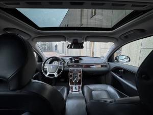 Black Volvo V70 2012 in Riga, with an engine capacity of 2.40 L and mileage of 247 thousand km for 3700 €, photo 27 on AUTOMOTO.COM.LV
