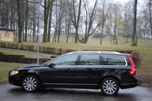 Black Volvo V70 2012 in Marupe, with an engine capacity of 2.00 L and mileage of 340 thousand km for 7150 €, photo 8 on AUTOMOTO.COM.LV
