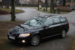 Black Volvo V70 2012 in Marupe, with an engine capacity of 2.00 L and mileage of 340 thousand km for 7150 €, photo 9 on AUTOMOTO.COM.LV