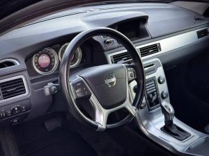 Черный Вольво В70 2012 в Рига, объемом двигателя 2.00 л и пробегом 266 тыс. км за 7395 €, фото 8 на AUTOMOTO.COM.LV