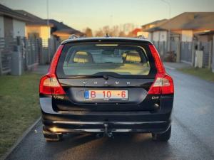 Black Volvo V70 2012 in Jelgava, with an engine capacity of 2.00 L and mileage of 364 thousand km for 6950 €, photo 8 on AUTOMOTO.COM.LV