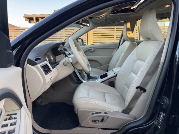 Melns Volvo V70 2012 Jelgava, ar dzinēja tilpumu 2.00 L un nobraukumu 364 tūkst. km par 6950 €, foto 8 vietnē AUTOMOTO.COM.LV