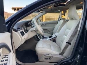Black Volvo V70 2012 in Jelgava, with an engine capacity of 2.00 L and mileage of 364 thousand km for 6950 €, photo 9 on AUTOMOTO.COM.LV