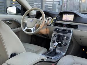 Black Volvo V70 2012 in Jelgava, with an engine capacity of 2.00 L and mileage of 364 thousand km for 6950 €, photo 14 on AUTOMOTO.COM.LV