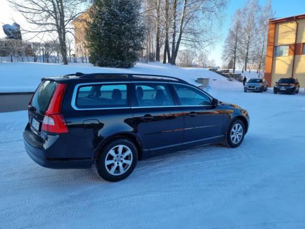 Черный Вольво В70 2012 в Екабпилс, объемом двигателя 2.00 л и пробегом 288 тыс. км за 7450 €, фото 7 на AUTOMOTO.COM.LV