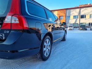Melns Volvo V70 2012 Jēkabpils, ar dzinēja tilpumu 2.00 L un nobraukumu 288 tūkst. km par 7450 €, foto 9 vietnē AUTOMOTO.COM.LV