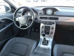 Melns Volvo V70 2012 Jēkabpils, ar dzinēja tilpumu 2.00 L un nobraukumu 288 tūkst. km par 7450 €, foto 22 vietnē AUTOMOTO.COM.LV