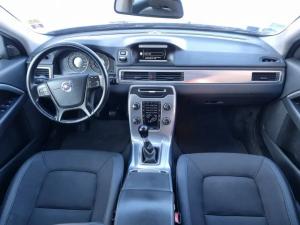 Melns Volvo V70 2012 Jēkabpils, ar dzinēja tilpumu 2.00 L un nobraukumu 288 tūkst. km par 7450 €, foto 23 vietnē AUTOMOTO.COM.LV