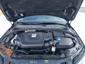 Melns Volvo V70 2012 Jēkabpils, ar dzinēja tilpumu 2.00 L un nobraukumu 288 tūkst. km par 7450 €, foto 26 vietnē AUTOMOTO.COM.LV