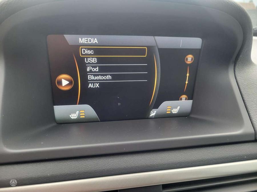 Melns Volvo V70 2012 Viļņa, ar dzinēja tilpumu 2.00 L un nobraukumu 287 tūkst. km par 5650 €, foto 18 vietnē AUTOMOTO.COM.LV