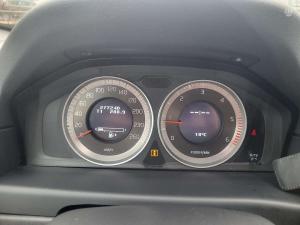 Melns Volvo V70 2012 Viļņa, ar dzinēja tilpumu 2.00 L un nobraukumu 287 tūkst. km par 5650 €, foto 23 vietnē AUTOMOTO.COM.LV