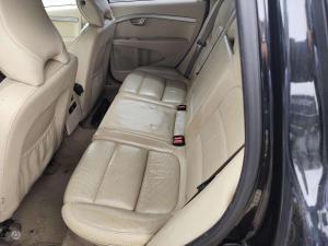 Black Volvo V70 2012 in Kaunas, with an engine capacity of 2.40 L and mileage of 280 thousand km for 6999 €, photo 13 on AUTOMOTO.COM.LV