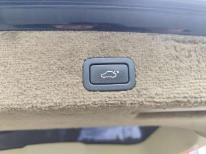 Black Volvo V70 2012 in Kaunas, with an engine capacity of 2.40 L and mileage of 280 thousand km for 6999 €, photo 15 on AUTOMOTO.COM.LV