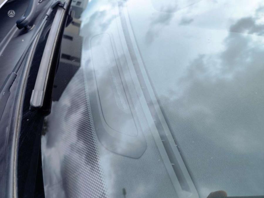 Black Volvo V70 2012 in Kaunas, with an engine capacity of 2.40 L and mileage of 280 thousand km for 6999 €, photo 21 on AUTOMOTO.COM.LV