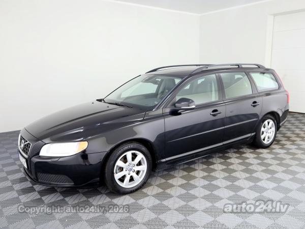 Melns Volvo V70 2012 Tallina, ar dzinēja tilpumu 1.60 L un nobraukumu 318 tūkst. km par 3199 €, foto 2 vietnē AUTOMOTO.COM.LV