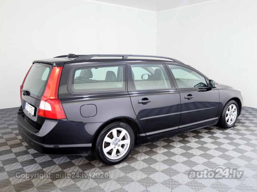 Melns Volvo V70 2012 Tallina, ar dzinēja tilpumu 1.60 L un nobraukumu 318 tūkst. km par 3199 €, foto 4 vietnē AUTOMOTO.COM.LV
