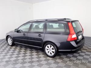 Melns Volvo V70 2012 Tallina, ar dzinēja tilpumu 1.60 L un nobraukumu 318 tūkst. km par 3199 €, foto 5 vietnē AUTOMOTO.COM.LV
