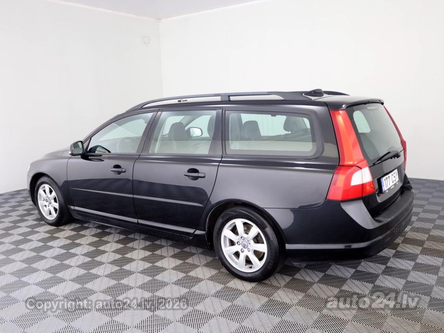 Melns Volvo V70 2012 Tallina, ar dzinēja tilpumu 1.60 L un nobraukumu 318 tūkst. km par 3199 €, foto 5 vietnē AUTOMOTO.COM.LV