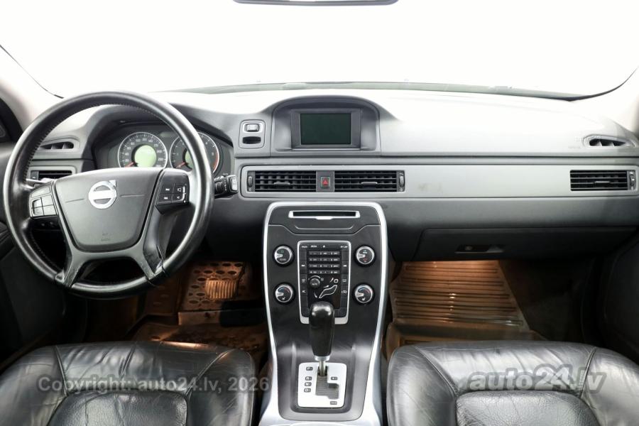 Melns Volvo V70 2012 Tallina, ar dzinēja tilpumu 1.60 L un nobraukumu 318 tūkst. km par 3199 €, foto 6 vietnē AUTOMOTO.COM.LV