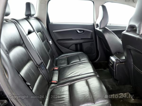 Melns Volvo V70 2012 Tallina, ar dzinēja tilpumu 1.60 L un nobraukumu 318 tūkst. km par 3199 €, foto 7 vietnē AUTOMOTO.COM.LV