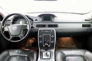 Black Volvo V70 2012 in Tallinn, with an engine capacity of 1.60 L and mileage of 318 thousand km for 3199 €, photo 6 on AUTOMOTO.COM.LV