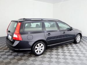 Black Volvo V70 2012 in Tallinn, with an engine capacity of 1.60 L and mileage of 318 thousand km for 3199 €, photo 12 on AUTOMOTO.COM.LV