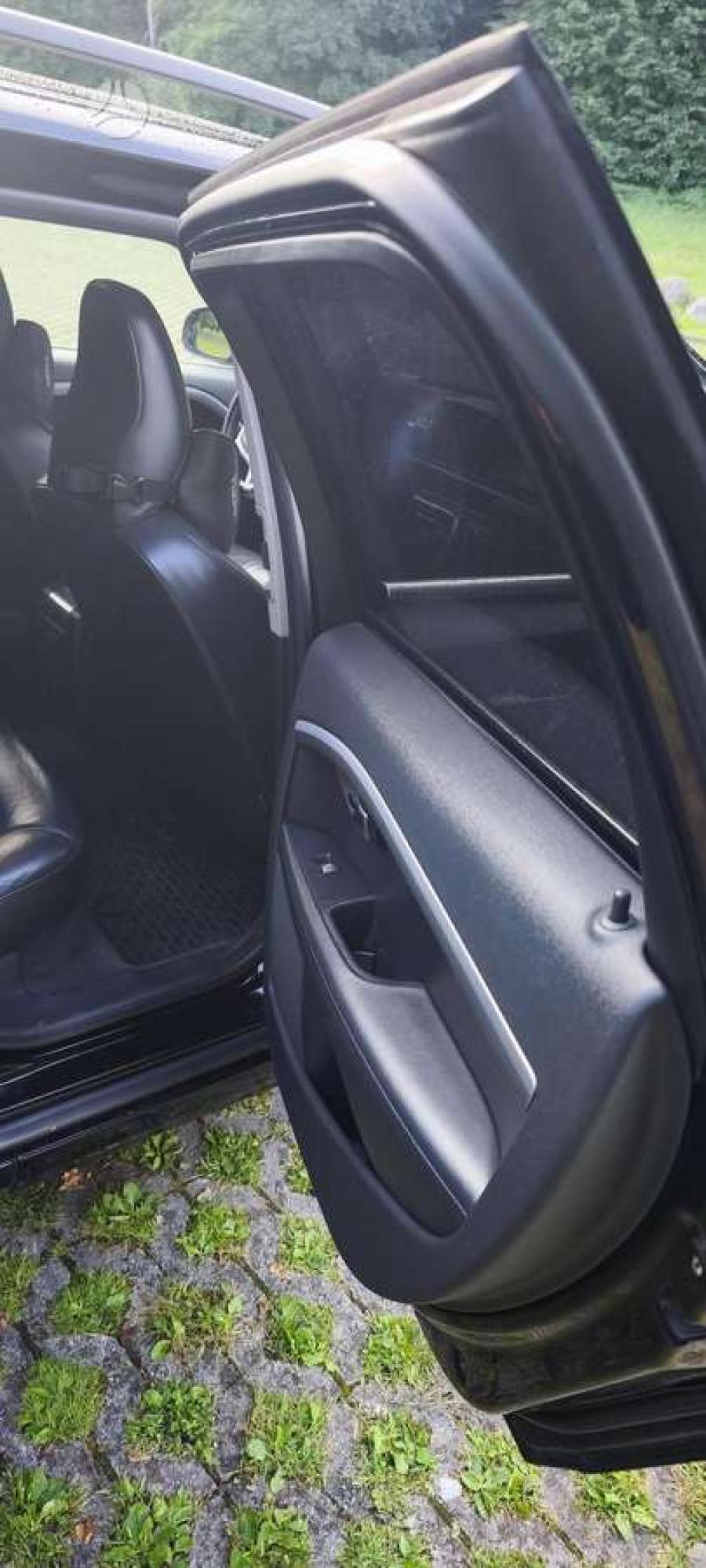Melns Volvo V70 2012 Viļņa, ar dzinēja tilpumu 2.40 L un nobraukumu 275 tūkst. km par 6800 €, foto 13 vietnē AUTOMOTO.COM.LV