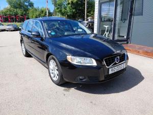 Black Volvo V70 2012 in Klaipeda, with an engine capacity of 1.60 L and mileage of 240 thousand km for 5950 €, photo 4 on AUTOMOTO.COM.LV