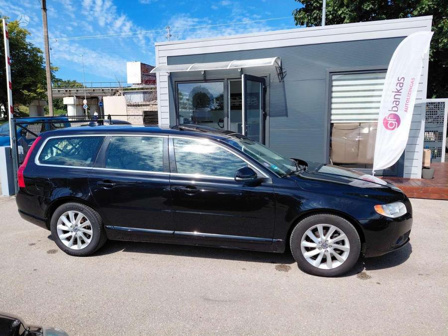 Black Volvo V70 2012 in Klaipeda, with an engine capacity of 1.60 L and mileage of 240 thousand km for 5950 €, photo 5 on AUTOMOTO.COM.LV