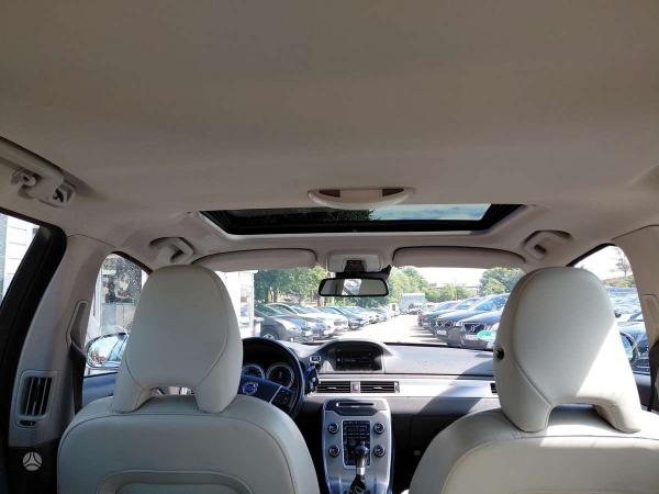 Melns Volvo V70 2012 Klaipėda, ar dzinēja tilpumu 1.60 L un nobraukumu 240 tūkst. km par 5950 €, foto 9 vietnē AUTOMOTO.COM.LV
