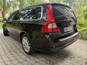 Black Volvo V70 2012 in Riga, with an engine capacity of 2.00 L and mileage of 341 thousand km for 4450 €, photo 9 on AUTOMOTO.COM.LV