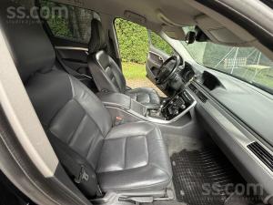 Black Volvo V70 2012 in Riga, with an engine capacity of 2.00 L and mileage of 341 thousand km for 4450 €, photo 18 on AUTOMOTO.COM.LV