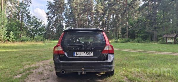 Black Volvo V70 2012 in Talsi, with an engine capacity of 2.00 L and mileage of 448 thousand km for 5300 €, photo 3 on AUTOMOTO.COM.LV