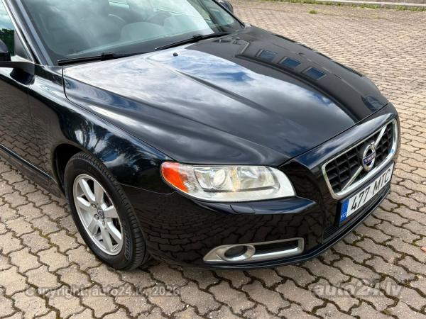 Black Volvo V70 2012 in Paide, with an engine capacity of 2.00 L and mileage of 323 thousand km for 7690 €, photo 2 on AUTOMOTO.COM.LV